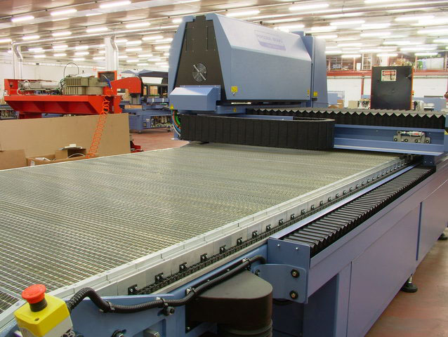 Lasersnijden en markeren van stansmessen en kapvormen | SEI Personal Bravo